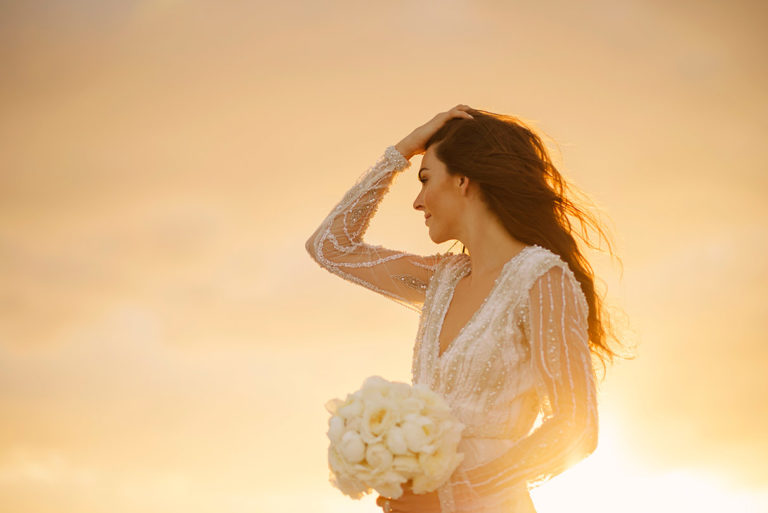 An Exquisitely Stylish Panoramic Rooftop Wedding Of Sophie & Sam At Sri ...