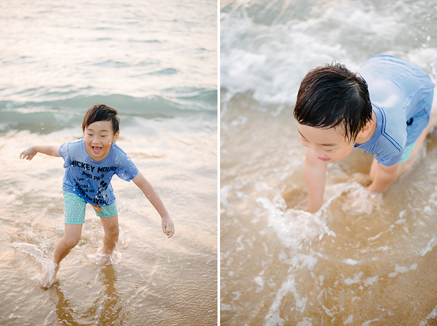 Casual beach walk family session with Kwek family | darinimages